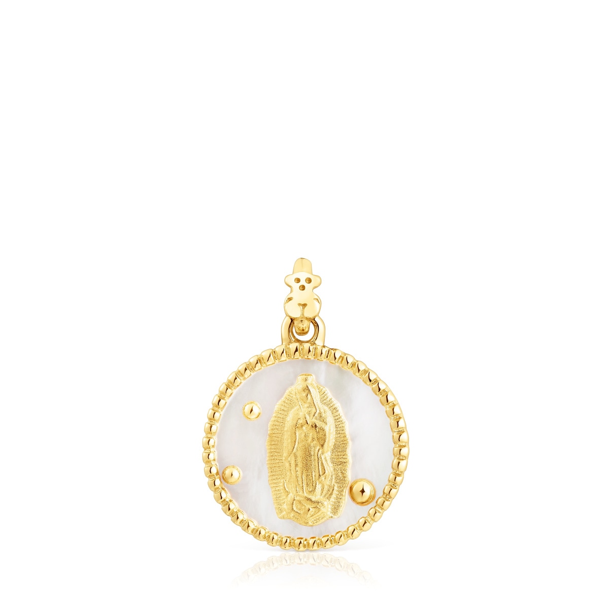 Medalla pequeña con baño de oro 18 kt sobre plata y nácar Virgen de ...